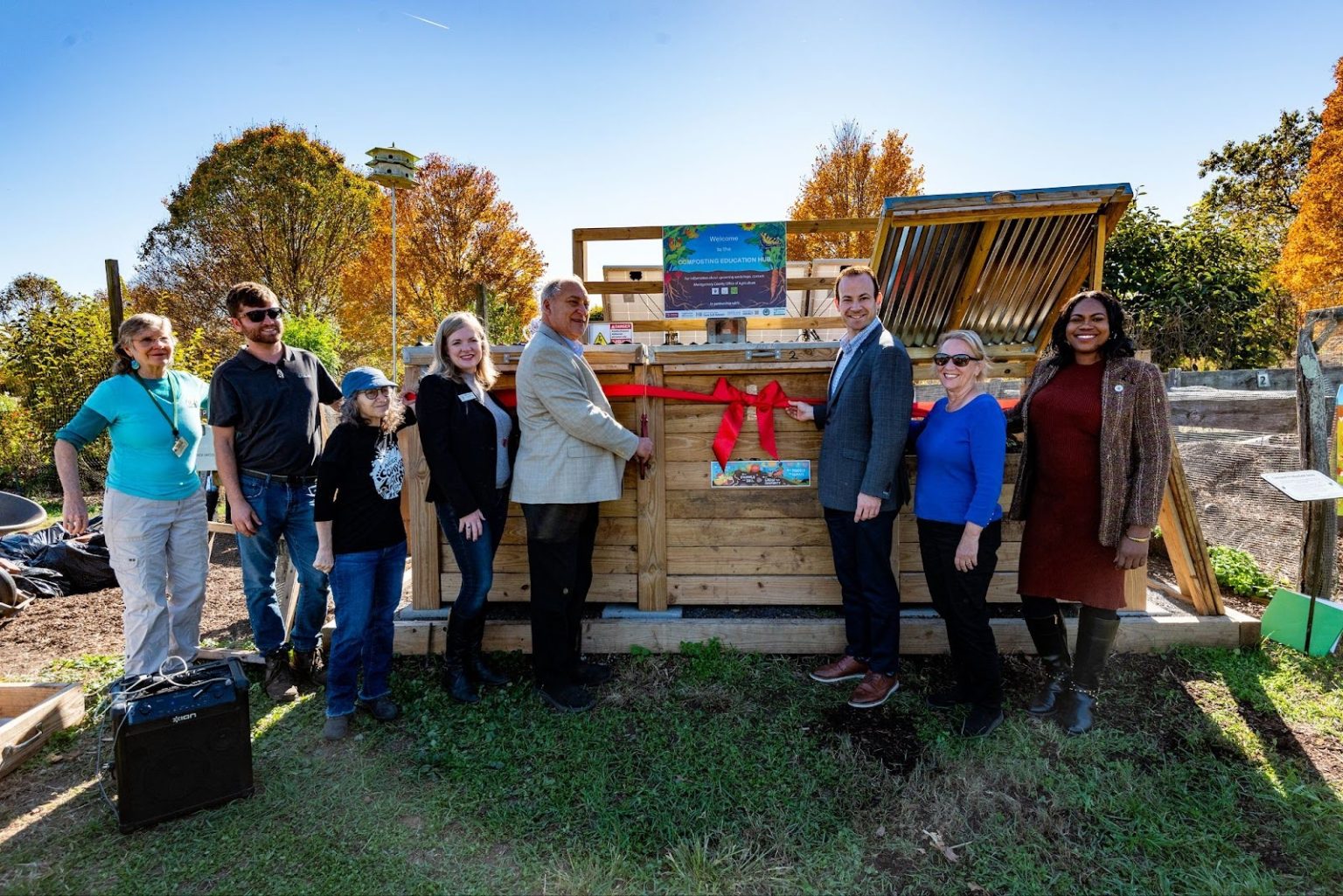 Composting for Community - Institute for Local Self-Reliance